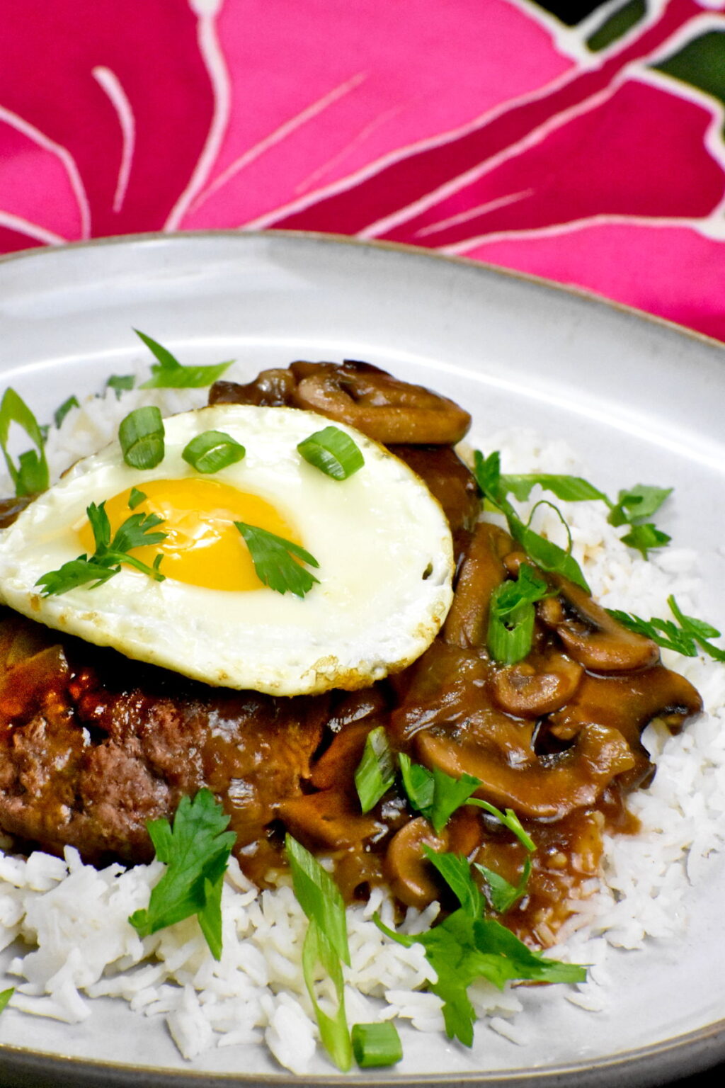 Loco Moco (Hawaiian Beef Patty with Gravy)
