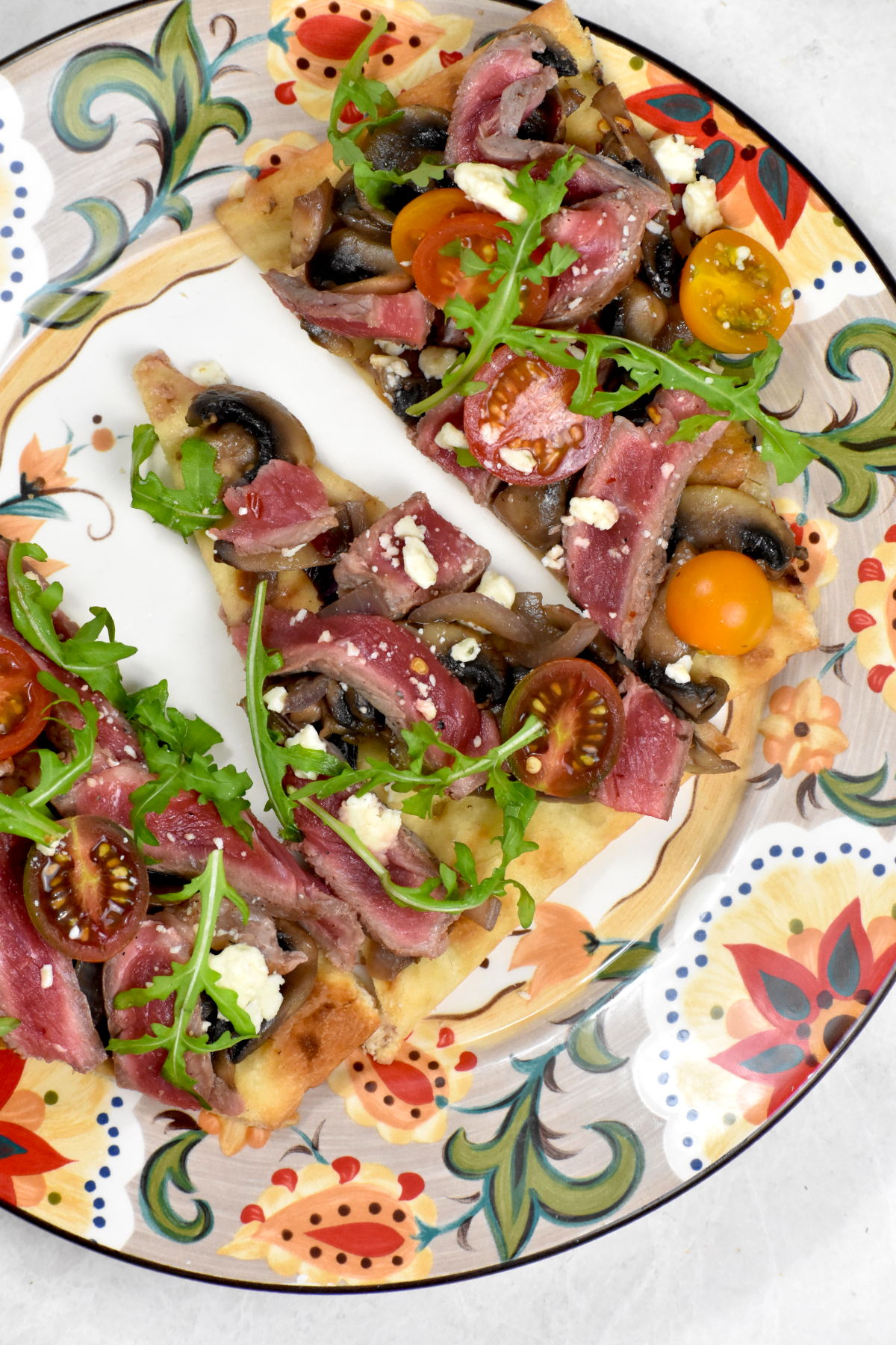 Steak Gorgonzola Flatbread - GypsyPlate