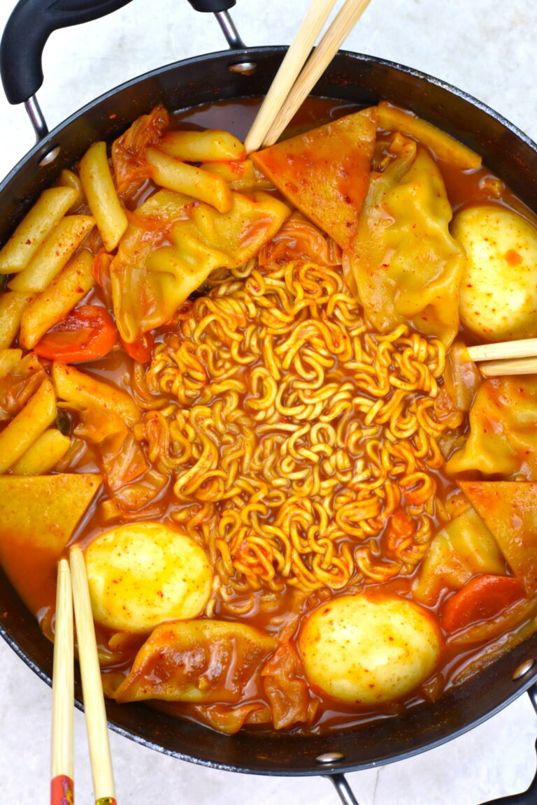 Rabokki (Tteokbokki with Ramen) - GypsyPlate